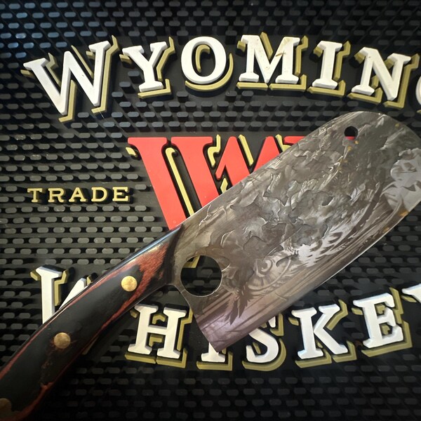 The Legend's Edge Exclusive Set of 2 Knives With Michael J Chicago ...