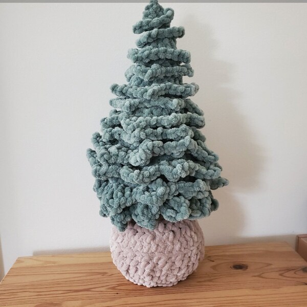 Large Mantle Christmas Tree Crochet Pattern, No Sew Christmas Tree ...