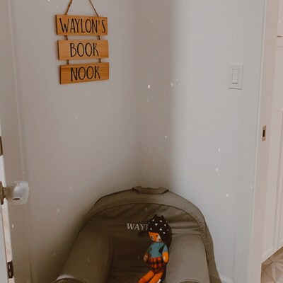 PERSONALIZED Book Nook Sign With Rope - Etsy