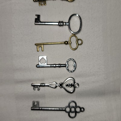 Replica Bulk Old Skeleton Keys Vintage Antique Replica Charms Jewelry ...