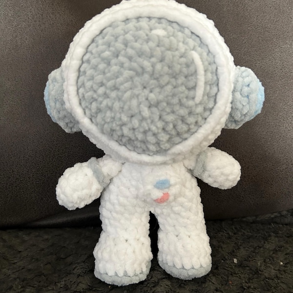 Captain Spud | PDF Amigurumi Pattern | English and Spanish | Astronaut ...
