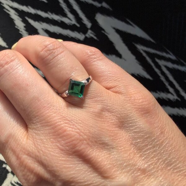 Beautiful Green Emerald Square Ring - Solid 925 Sterling Silver ...