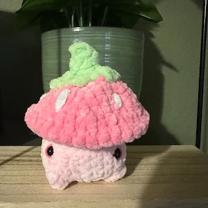 Crochet Strawberry Mushroom Pop Pattern LOW SEW Mini Mushie - Etsy