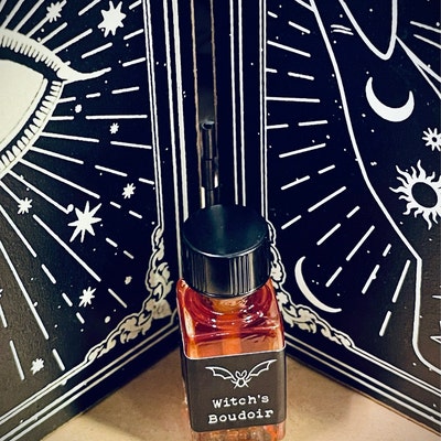 BLACK CAT'S PURR, Gothic Fragrance, Perfume Oil, Witchy Scents This ...