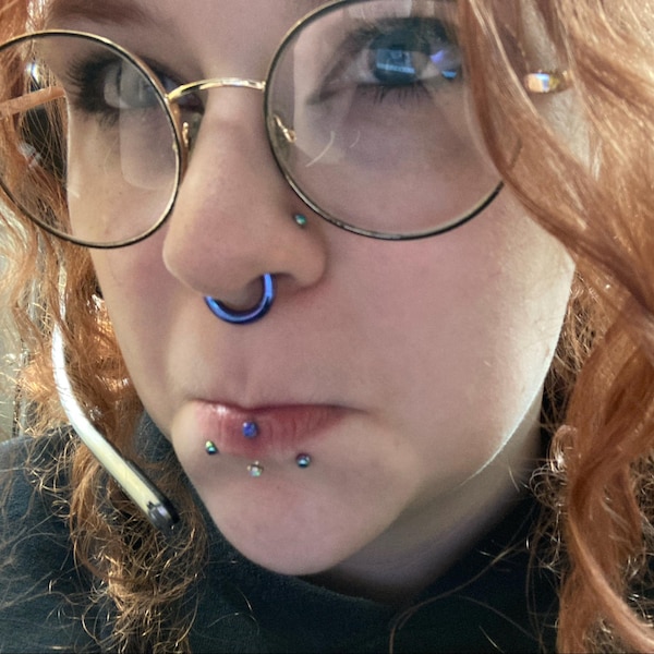 Large Spike Vertical Labret Jewelry, Angel Fangs Piercing Curved ...