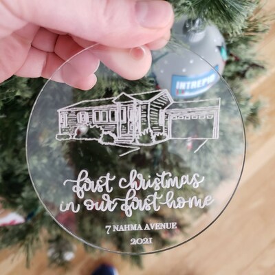 Single Colour Layered Acrylic Logo White Acrylic Circle With Mirror ...