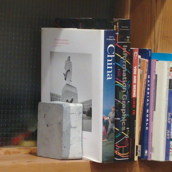 Ombré Concrete Bookends (A Pair) - Etsy