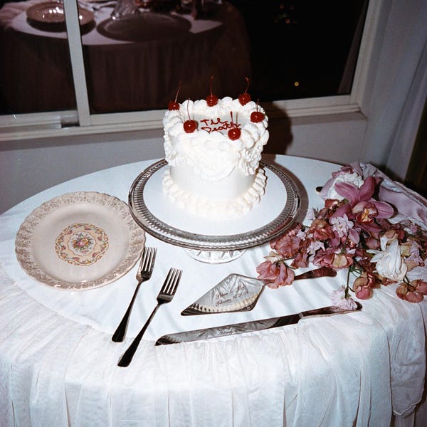 Tiered Ruffle Round Tablecloth for Wedding Cake Table, Champagne Tower ...