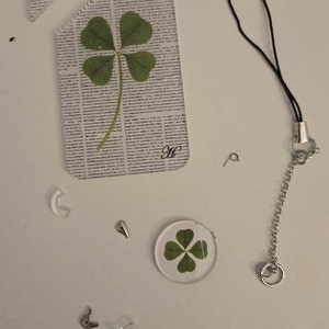 Clover Keychain / Phone Charm QUEEN OF TEARS / Hong Hae In - Etsy UK