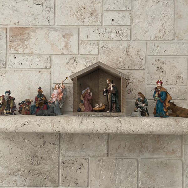 Antique Barn Wood Crèche, Stable, Wood Nativity Stable, Creche, Manger ...