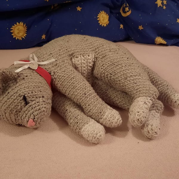 Dreaming Cat Amigurumi Pattern, Crochet Sleeping Kitten, Valentine's ...