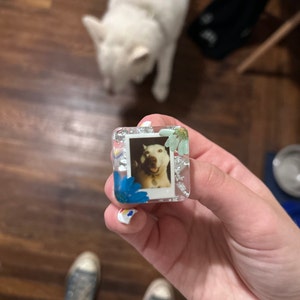 Custom Anime Resin Photo Keychain Custom KPOP Resin Photo Keychain ...