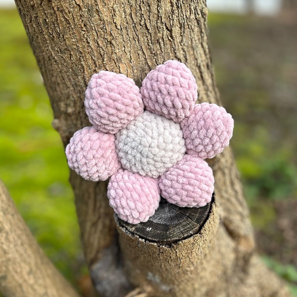 Crochet Pattern for a Mini Flower, a Keychain, Mini Gifts, Accessories ...