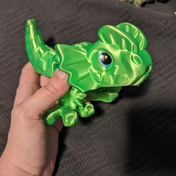 Chomping Dilophosaurus Articulated Fidget Toy 3D Printed ...