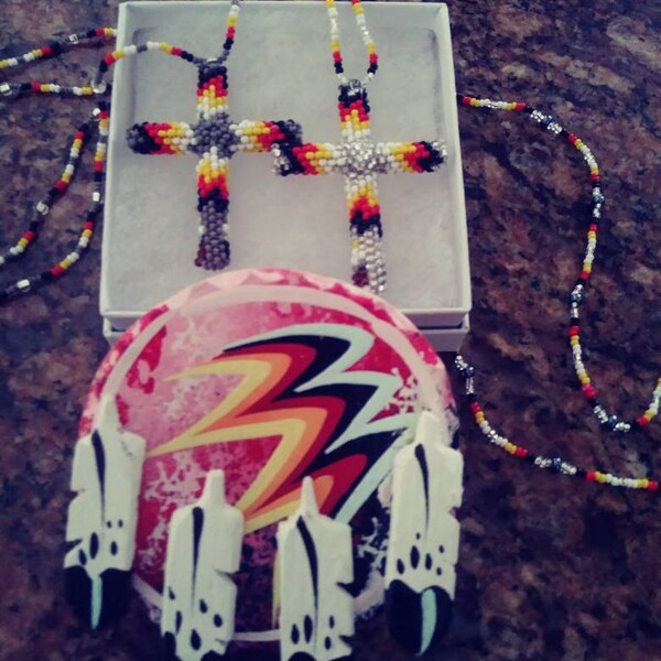 Native American Sioux Beaded Salt & Pepper Shakers With Deer Leather ...