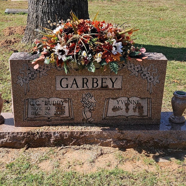 Rust Tan Yellow Fall Cemetery Headstone Saddle-grave Headstone Flowers ...