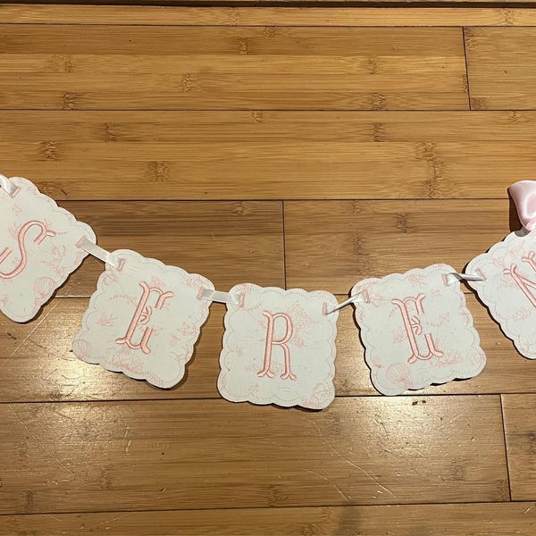 Monogrammed Crest Cake Topper - Etsy