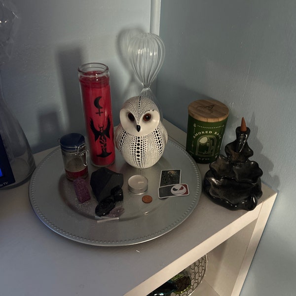 Red Lilith Ritual Candle – Empowerment, Dark Feminine Energy ...