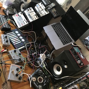 4 Oscillator Patchable Crackle Box // Noise Synth With Patch - Etsy