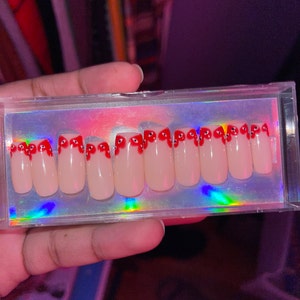 Deja-vu-press on Nails-french Nails-blacks Me White - Etsy