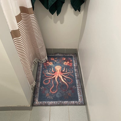 Art Deco House Fly Rug, Bug and Flowers Vintage Rug, Floral Persian Rug ...