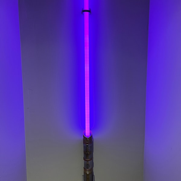 Lightsaber Wall Mount Holder Savi's Workshop Holds 6 Kyber Crystals 3D ...