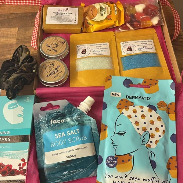 Happy 18th Birthday Hamper for Girls - Gifts for 18th - Big 18th ...