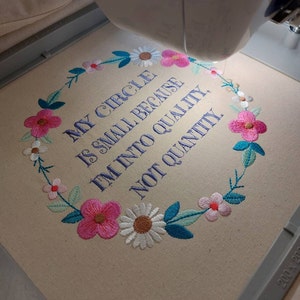 Machine Embroidery Design SMALL Floral Wreath Dainty Boho - Etsy