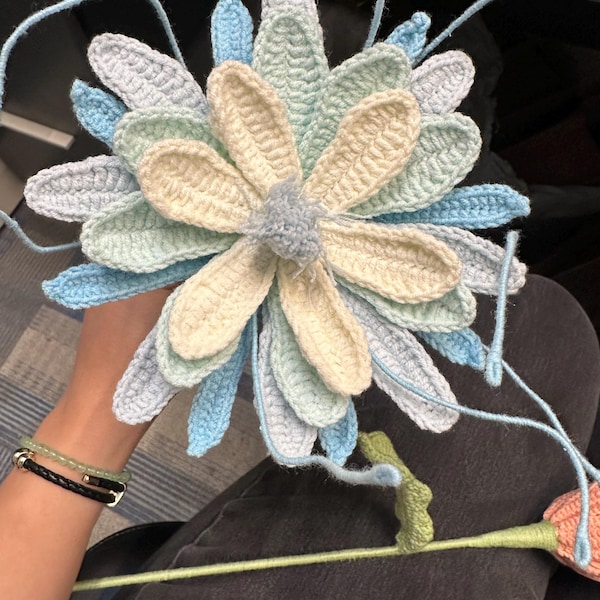 One Lily With Bud,crochet Lily Flower Bouquet, Stargazer Lily, Hand ...