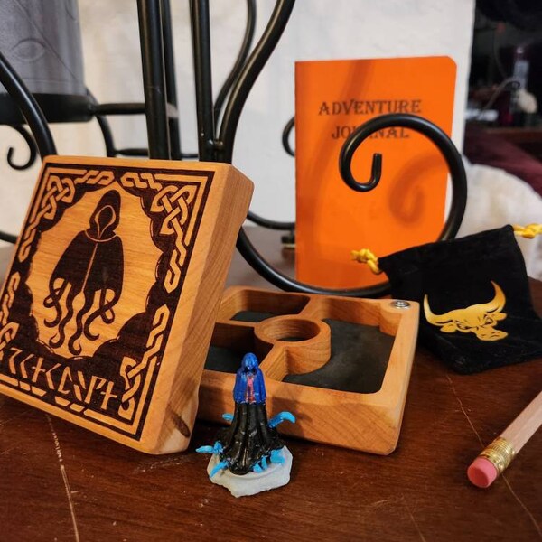 Personalized Full Sized Game Master Screen | Handmade Wooden GM Screen ...