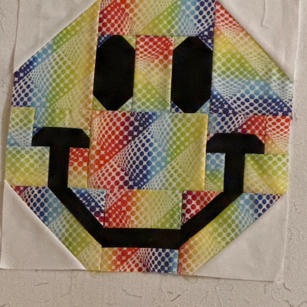 Smiley Face Quilt Pattern: Retro Fat Quarter Design (PDF Pattern) - Etsy