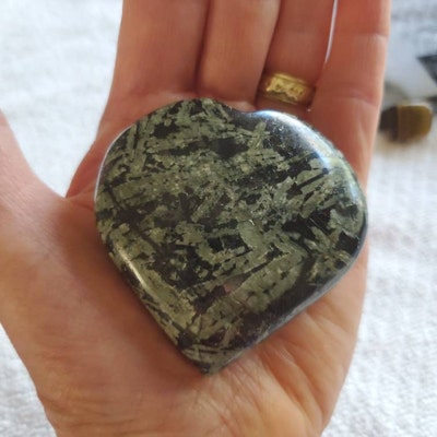 Chrysoprase Tower prase Opal Indonesia - Etsy