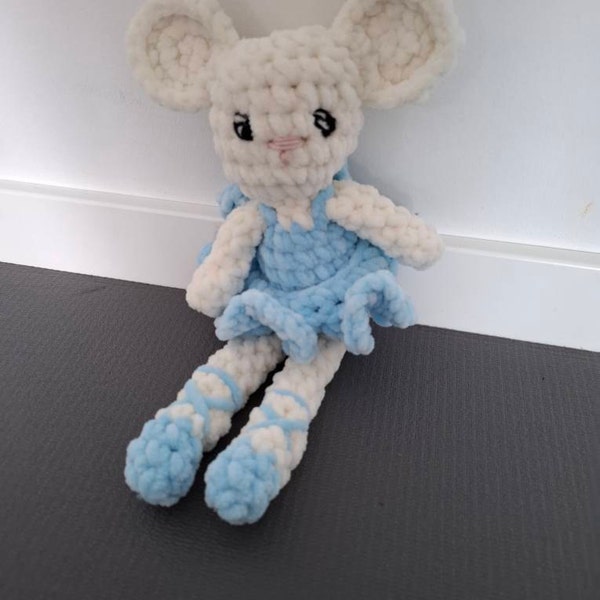 Brie Mouse + Mermaid Tail Mod CROCHET PATTERN (fable Collection) - Etsy