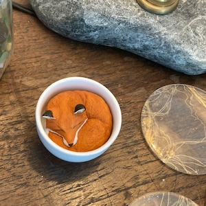 Miniature Red Fox Figurine Sleep in Teacup. Handmade Resin Teacup Fox ...