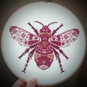 Red Robin Cross Stitch Pattern PDF Cute Bird Counted Cross | Etsy