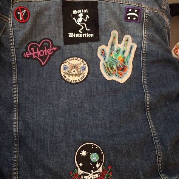 Dark Synth Synthwave Embroidered Patches Vibrant Color Pink and Purple ...