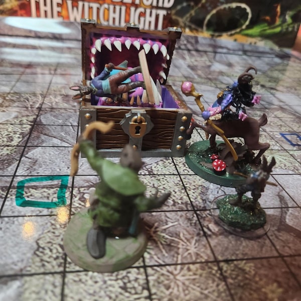 Opening Mini Mimic-you Can Close and Open It! Looks Like an Innocent ...