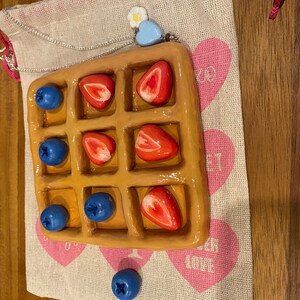 Waffle Tic Tac Toe Game Set With Strawberries and Blueberry Game Pieces ...