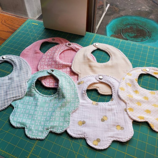 Reversible Baby Bib Sewing Pattern: Unisex Scallop Design (PDF) - Etsy