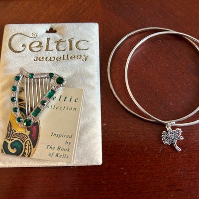 Vintage Cobalt Blue Glass Jars Vicks Noxzema Three Collectible Glass ...