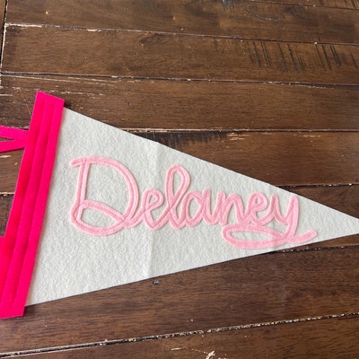 Custom Name Pennant script - Etsy