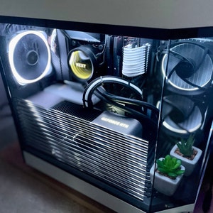 Hyte Y60 Custom Vented Side Panel - Etsy