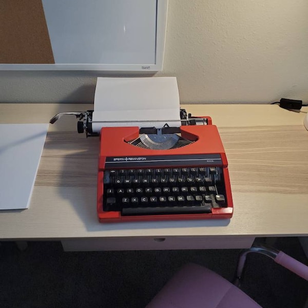 Vintage 1970s Vendex 750 Typewriter – Dark Blue – Portable Typewriter ...