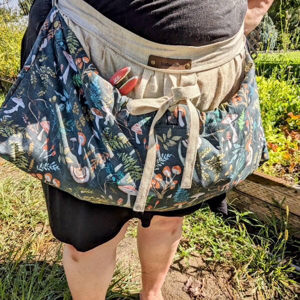 Summer Day Daisies ~ Garden Apron, Forage Apron, Harvest Apron, Forage ...