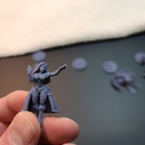Female Wizard Dnd Miniature Dnd Tabletop RPG Mini D&D Figurines Fantasy ...