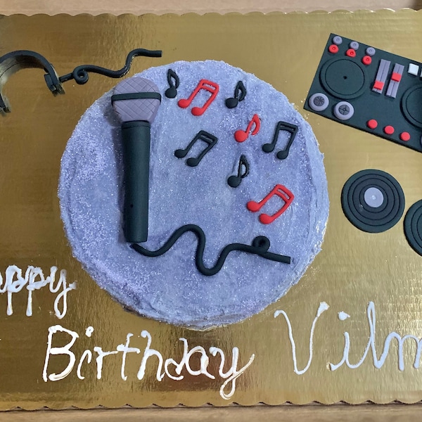 Disc Jockey Fondant Cake Toppers Made by Fancytopcupcake. - Etsy