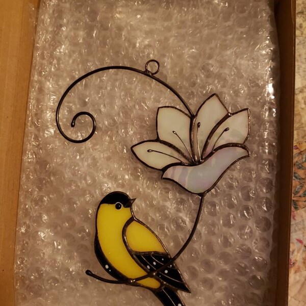 Suncatcher Stained Glass Goldfinch Window Hanging Stained Glass Flower ...