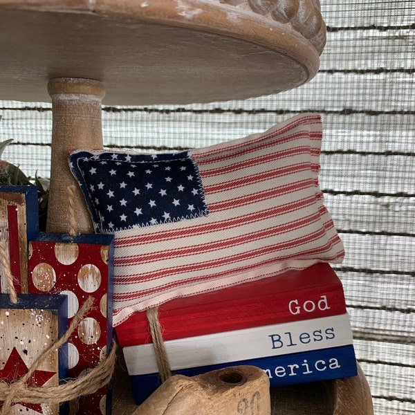 MINI Stuffed Fabric Flag/ Farmhouse Cottage American Mini Flags / Old ...