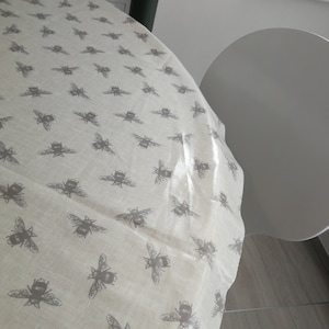 Bumble Bees Linen Oilcloth Tablecloth Cotton Cloth With PVC Coating ...