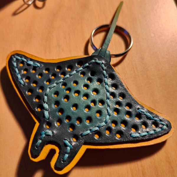 Manta Ray Leather Bag Charm Pattern and Illustrated Tutorial - Etsy